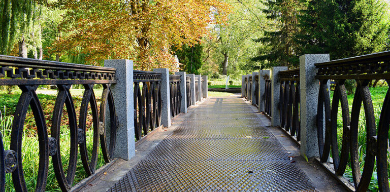 5 Ways to Bridge Employment & Career Gaps for Your Resume | Job-Hunt